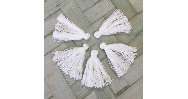 27-30mm Cotton Tassels - White - Pk of 50 | Tassels | Over the Rainbow